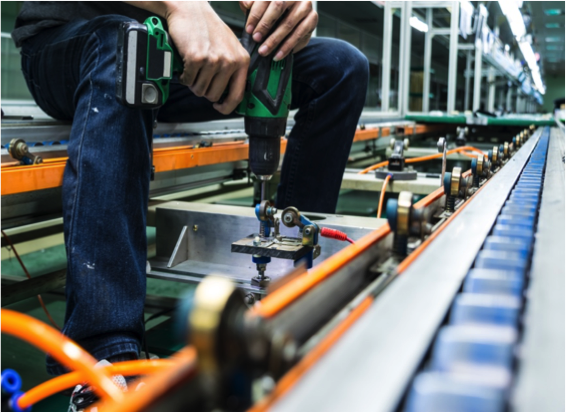 5 Reasons Outdated Manufacturing Equipment Equals Higher Maintenance Costs